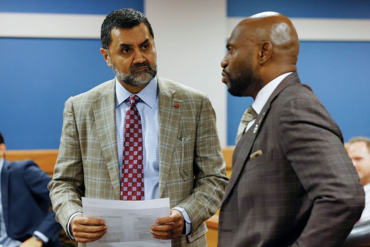 Trump won't be tried with Powell and Chesebro next month in Georgia ...