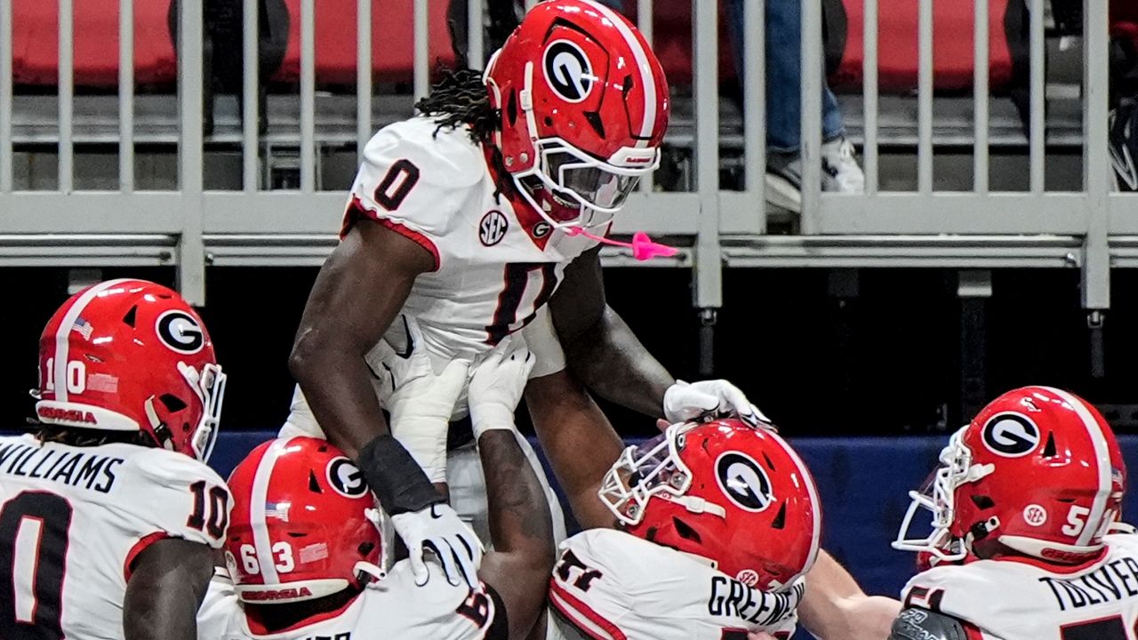 Georgia blows out Alabama 28-7 in SEC championship game