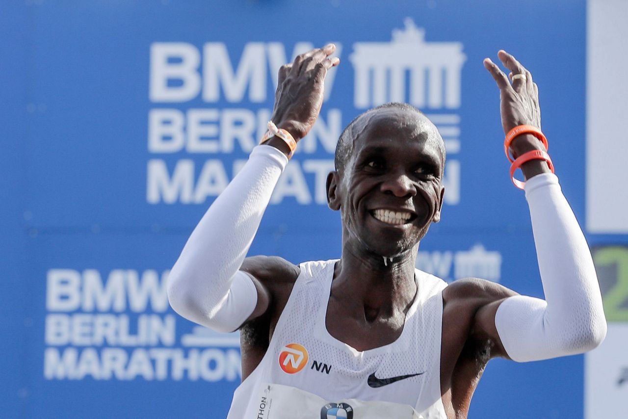Mayer sets decathlon world record with 9,126 points