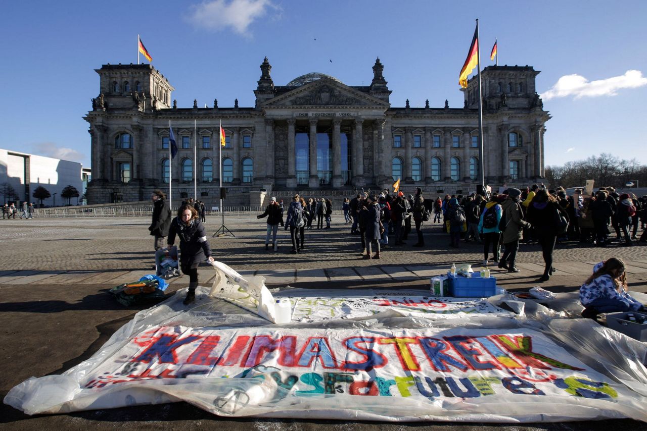 Students in Germany, Switzerland protest climate change