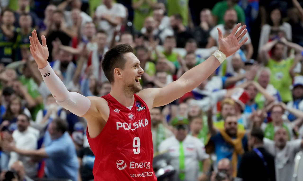 EuroBasket: Poland tops Doncic, Slovenia; France over Italy