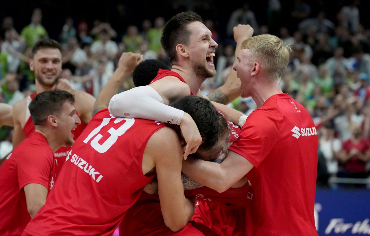 EuroBasket: Poland tops Doncic, Slovenia; France over Italy