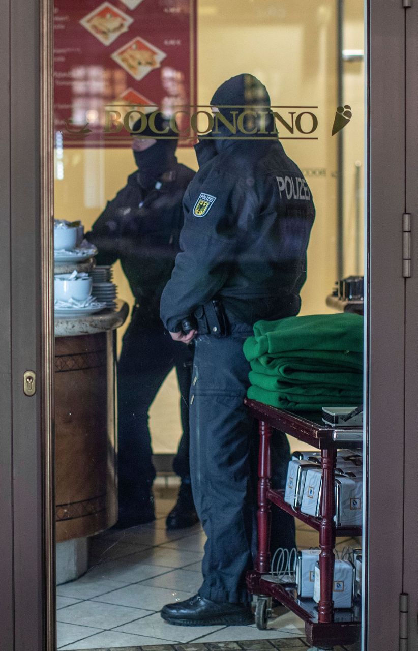European authorities launch crackdown on Italian mob