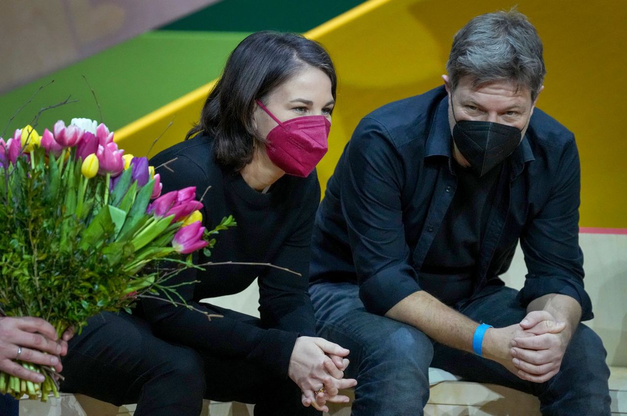 Germany's climate-focused Greens elect new leadership duo