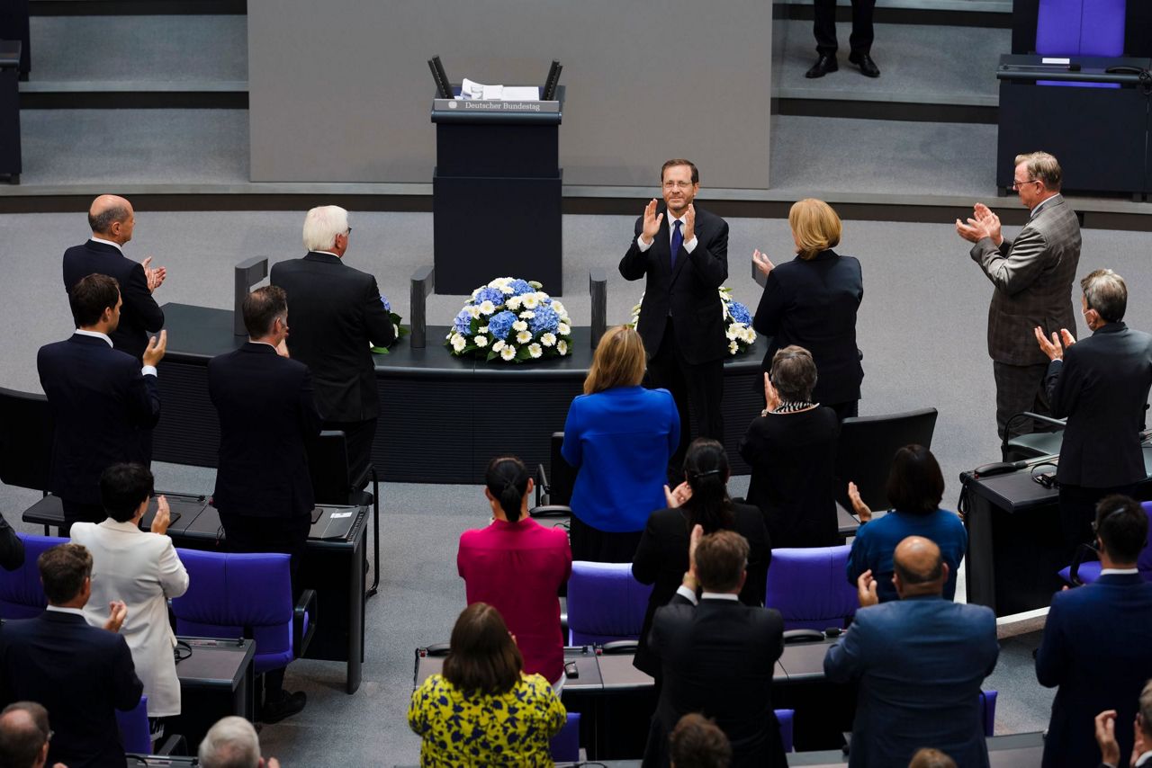 Israeli president gives broad speech to Germany's parliament