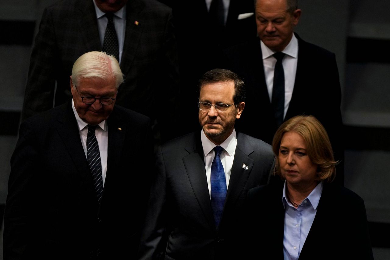 Israeli president gives broad speech to Germany's parliament