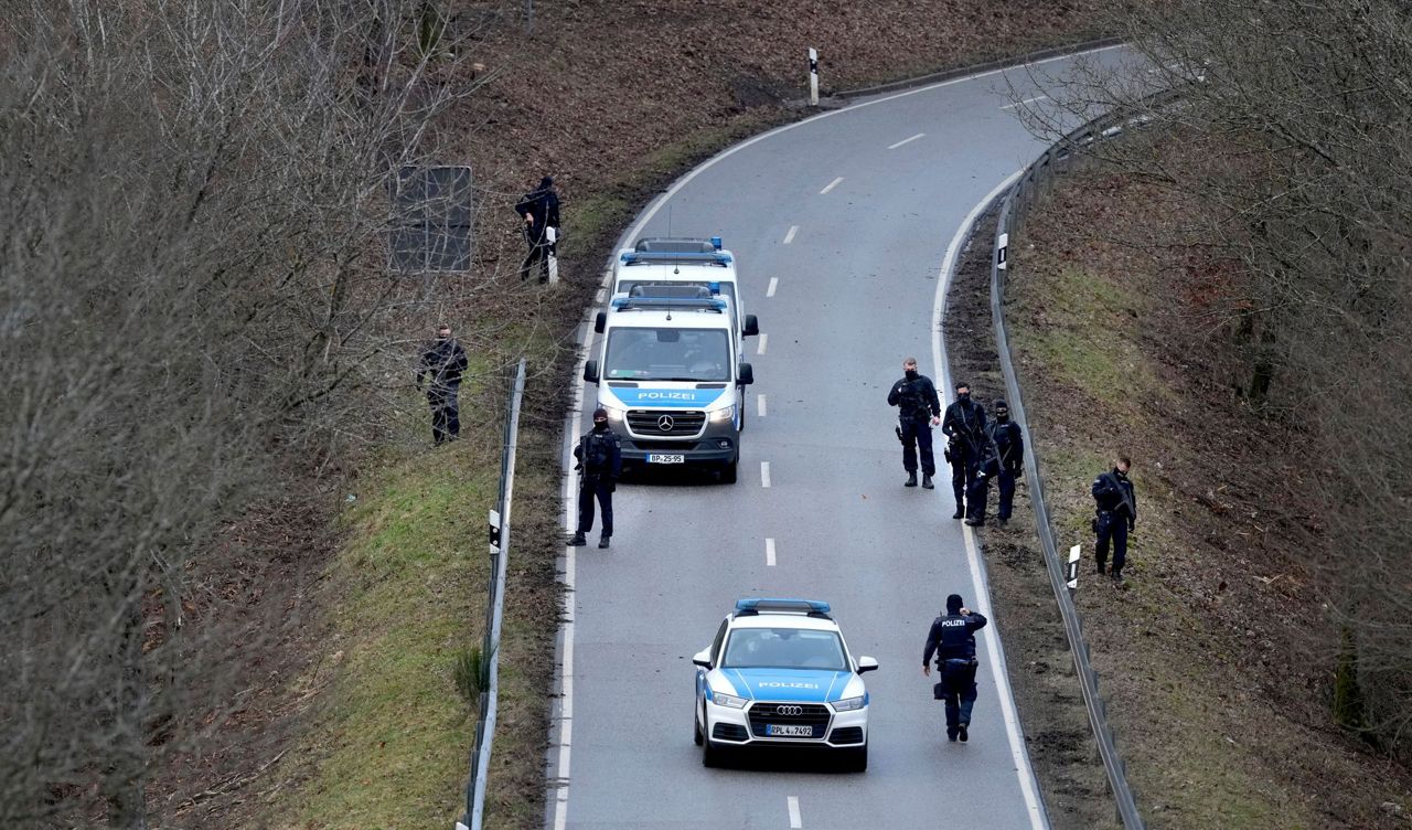 Germany: 2 police officers shot dead during traffic stop