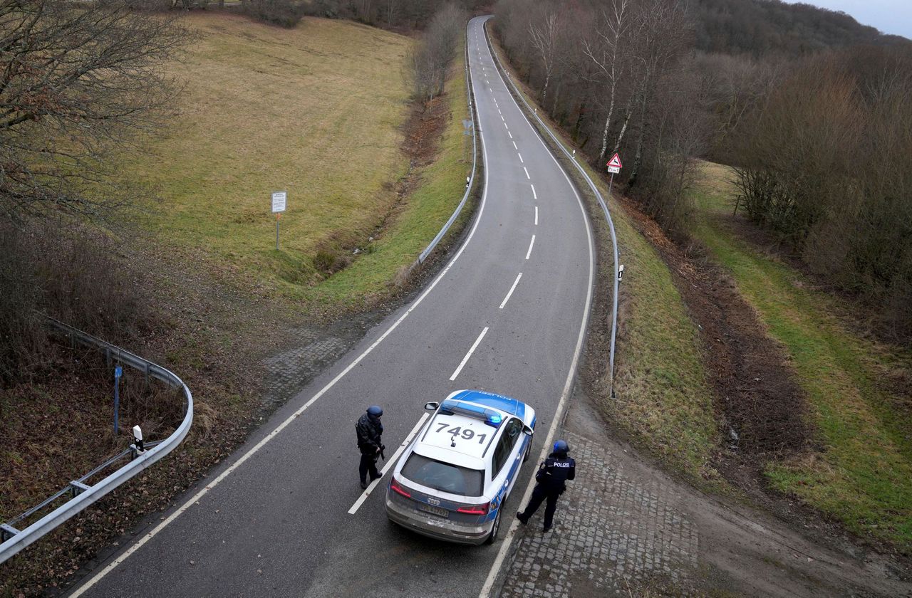 Germany: 2 police officers shot dead during traffic stop