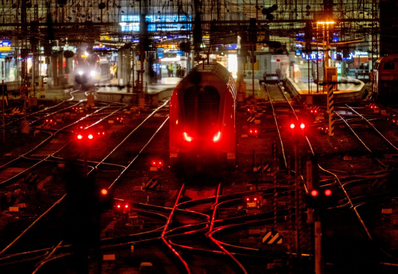 German train drivers go on strike for 6 days, bringing railway traffic ...