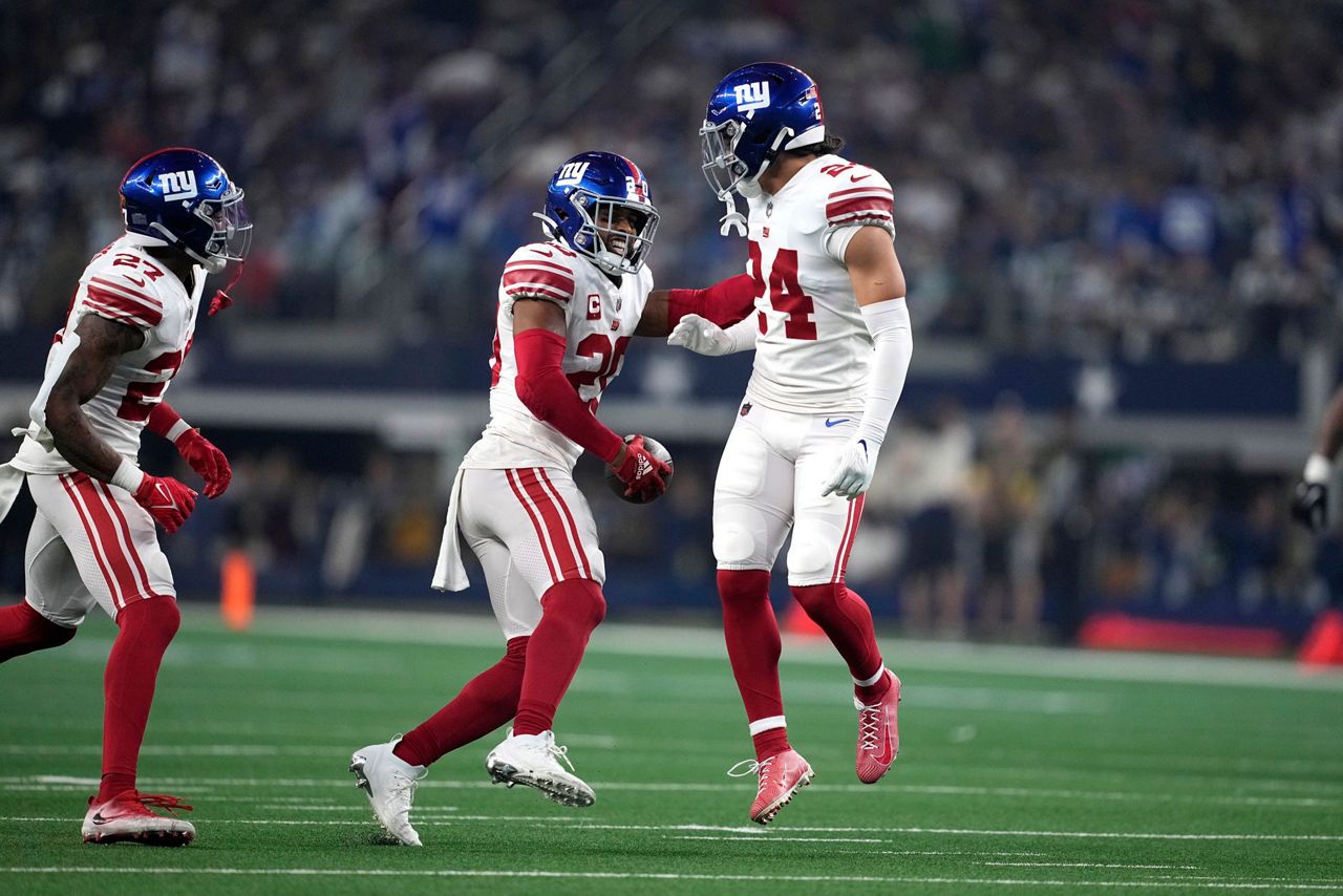 Prescott, TEs help Cowboys to Thanksgiving win over Giants