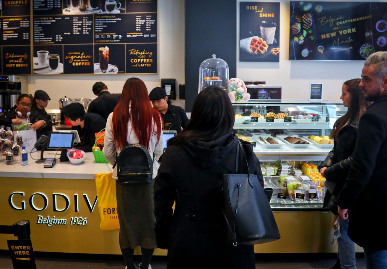 Godiva moves beyond chocolate to open 2,000 cafes
