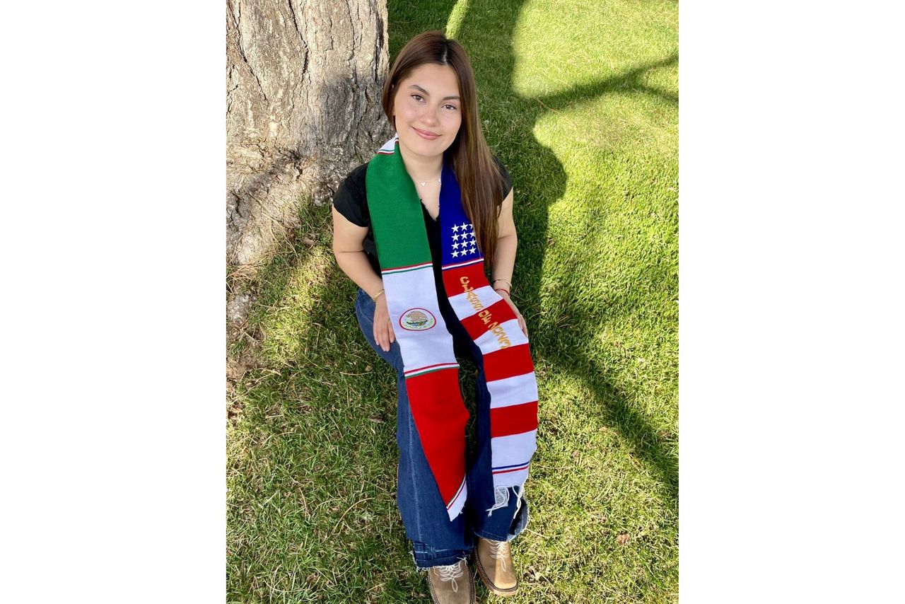 Student sues to wear Mexican and American flag sash at high school ...