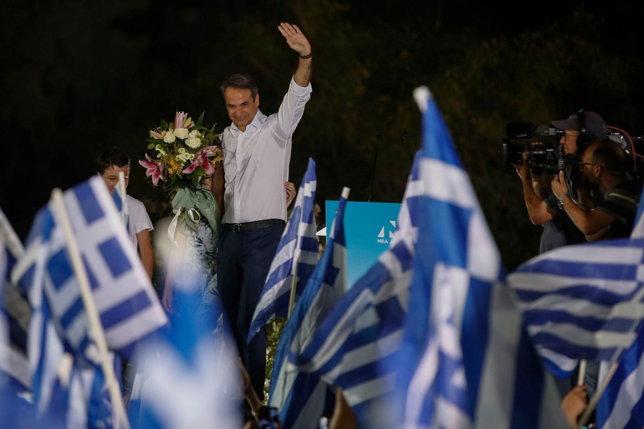 Greek election: Voters crave return to mainstream politics