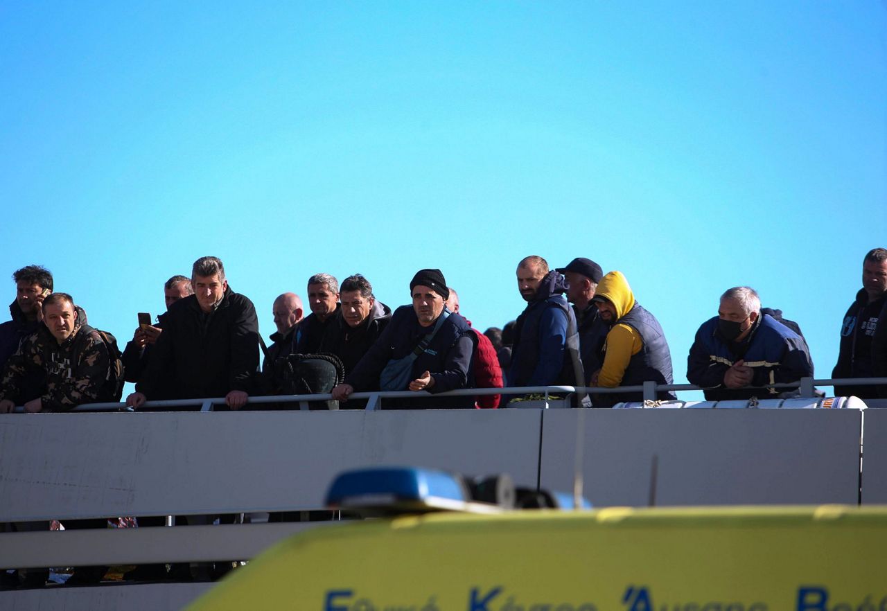 Hundreds evacuated after Greek ferry catches fire