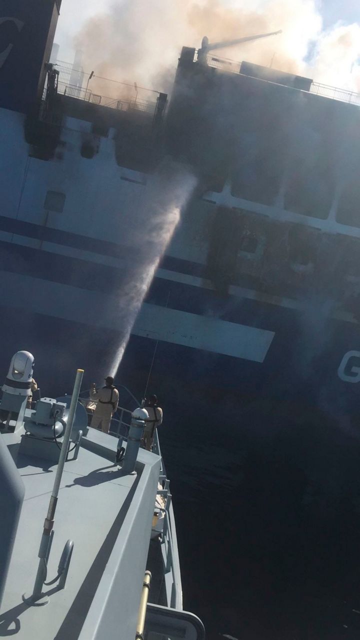 Hundreds evacuated after Greek ferry catches fire