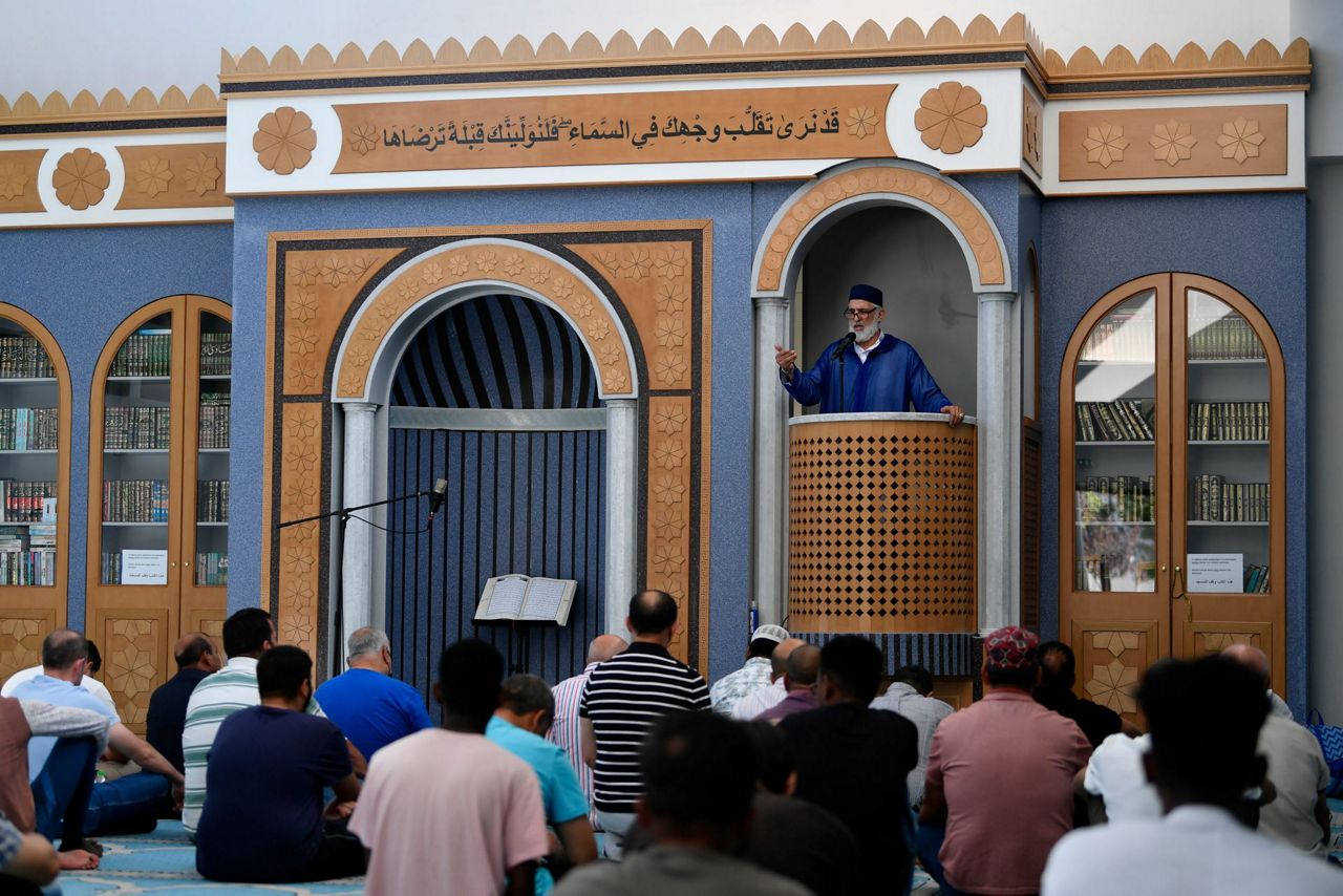 Muslims gather at mosques for first Friday prayers since Israel-Hamas ...