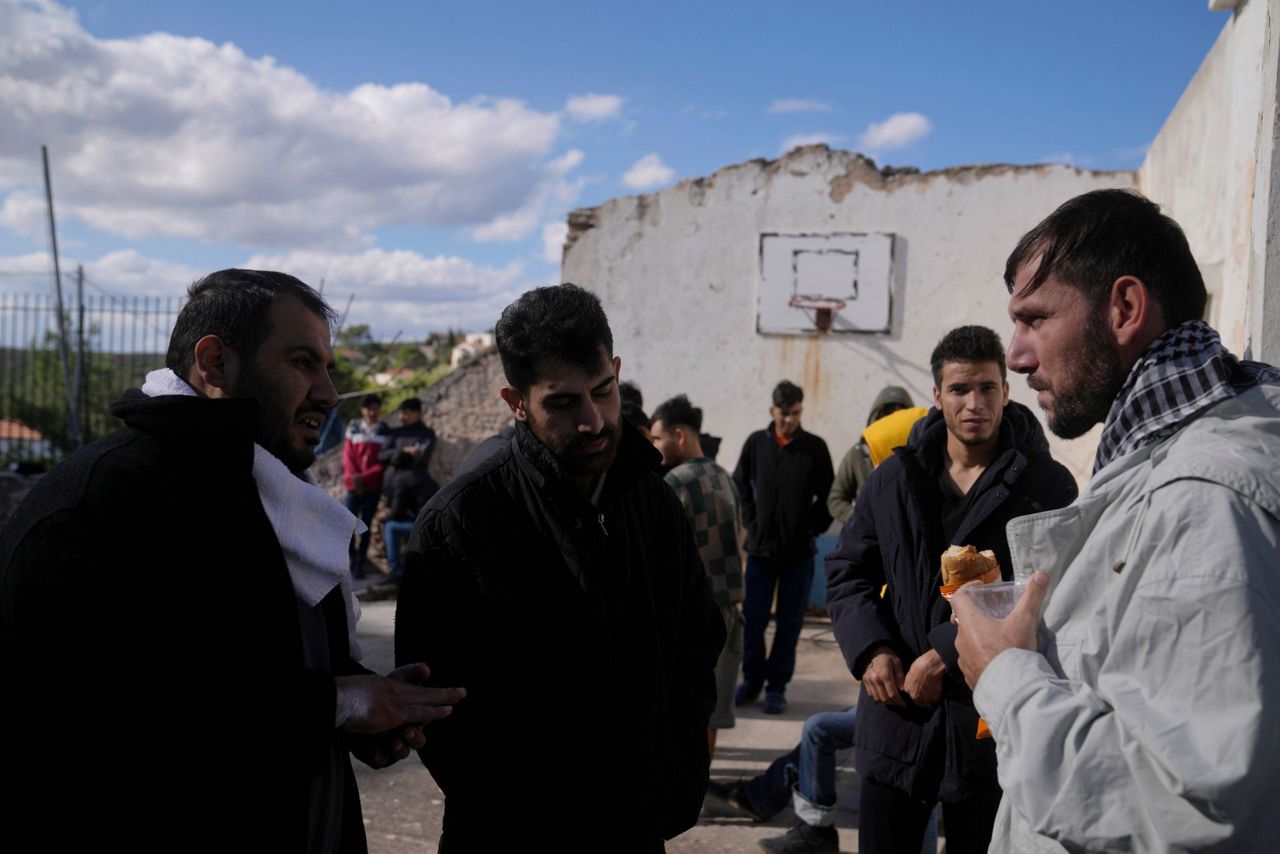 Greece: Gales stall efforts to find missing migrants