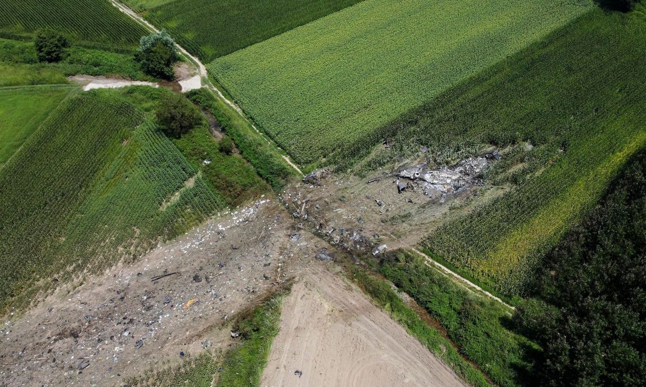 Experts to comb site of plane crash in northern Greece