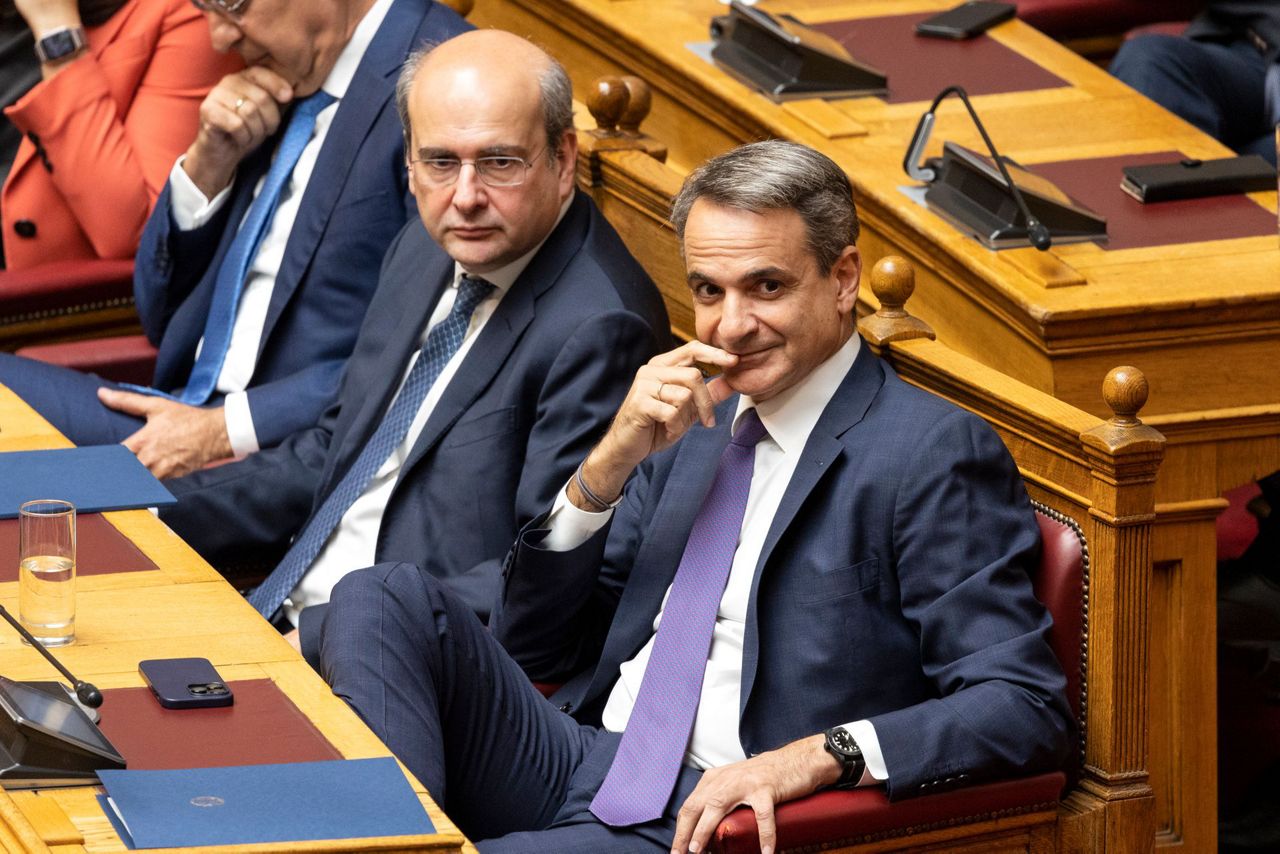 Greece's government wins vote of confidence in Parliament to begin a ...