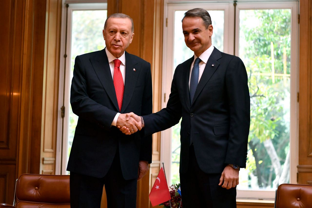 Turkish, Greek leaders signal markedly improved ties between the two ...