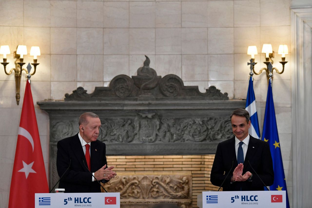 Turkish, Greek leaders signal markedly improved ties between the two ...