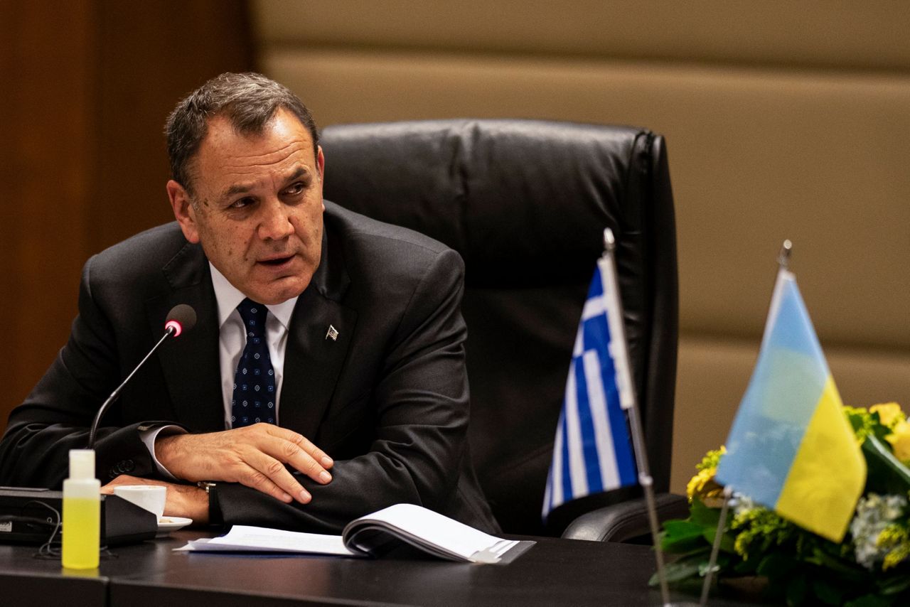 Greece to send more arms to Ukraine, but sets limits