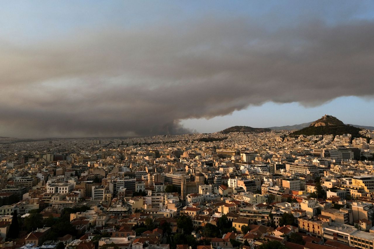 Acropolis in Greece closes in the afternoon due to heat wave
