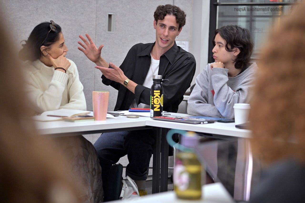 In a first, MIT trains students to resolve clean energy conflicts