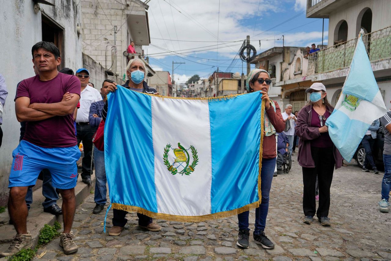 Guatemala presidential candidate rushes to expand base beyond urban youth