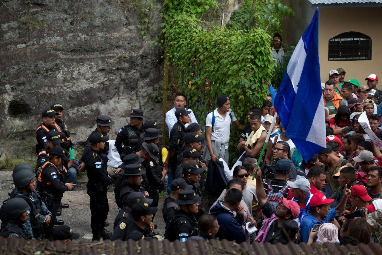 Honduran migrant caravan arrives at Guatemala border