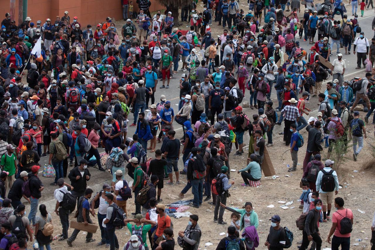 Weary migrants wait at Guatemala roadblock as caravan stalls