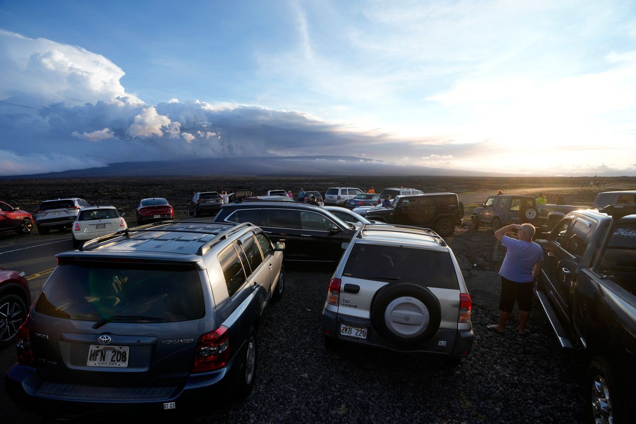 What it's like covering an erupting volcano Mauna Loa