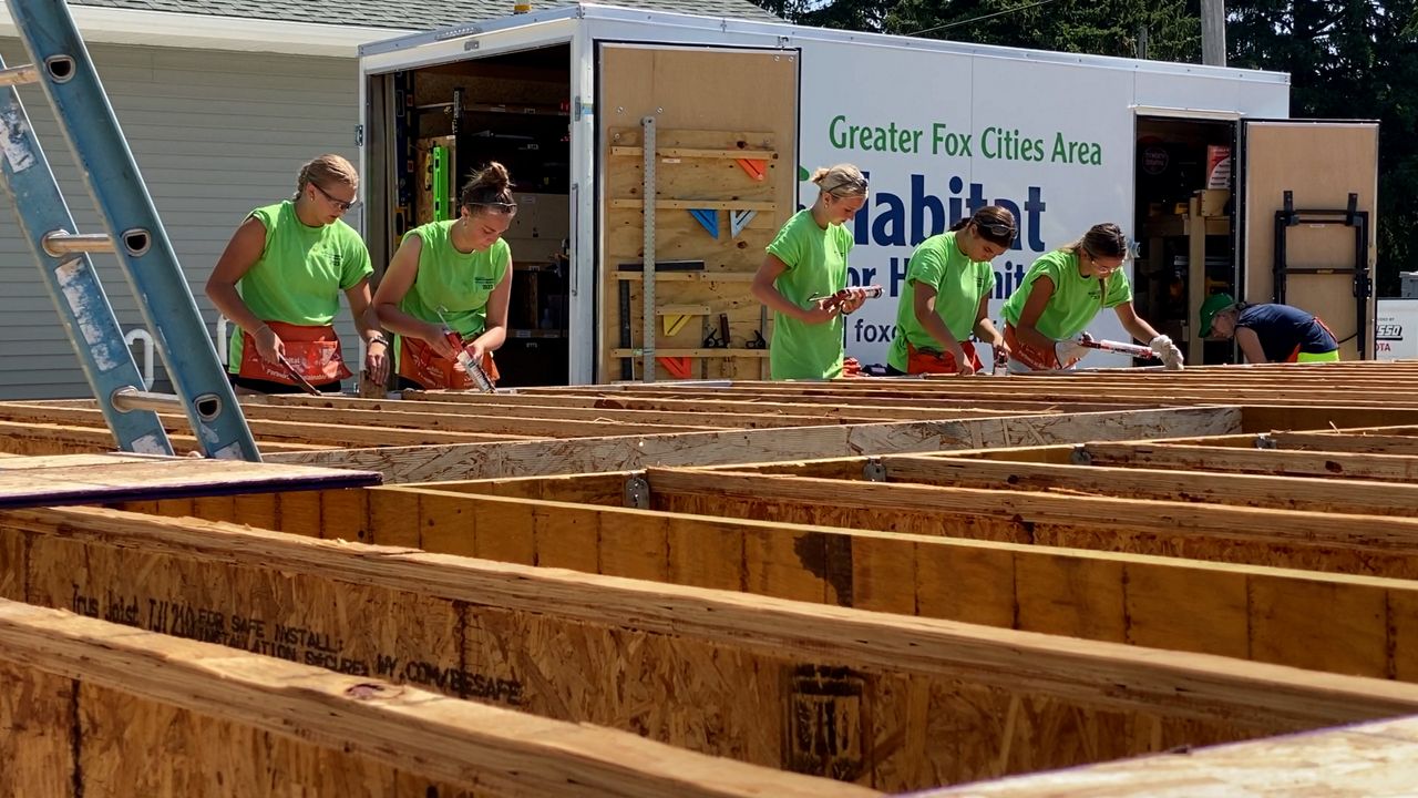 Everyday Hero: Women Build event teaches life skills
