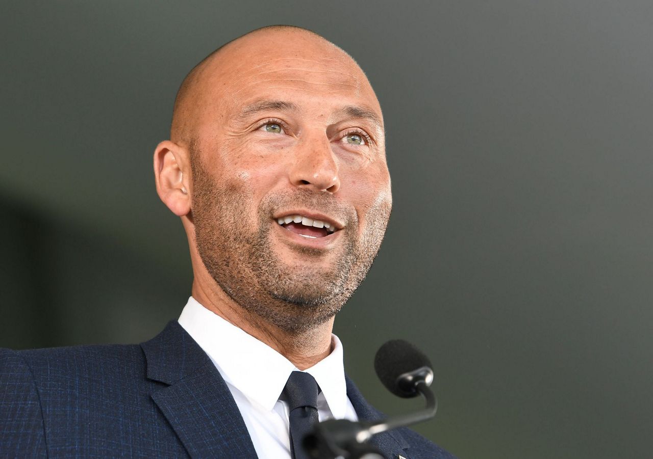 Yankees star Derek Jeter inducted into Baseball Hall of Fame