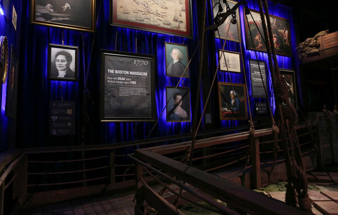 'Hamilton: The Exhibition' to debut in Chicago