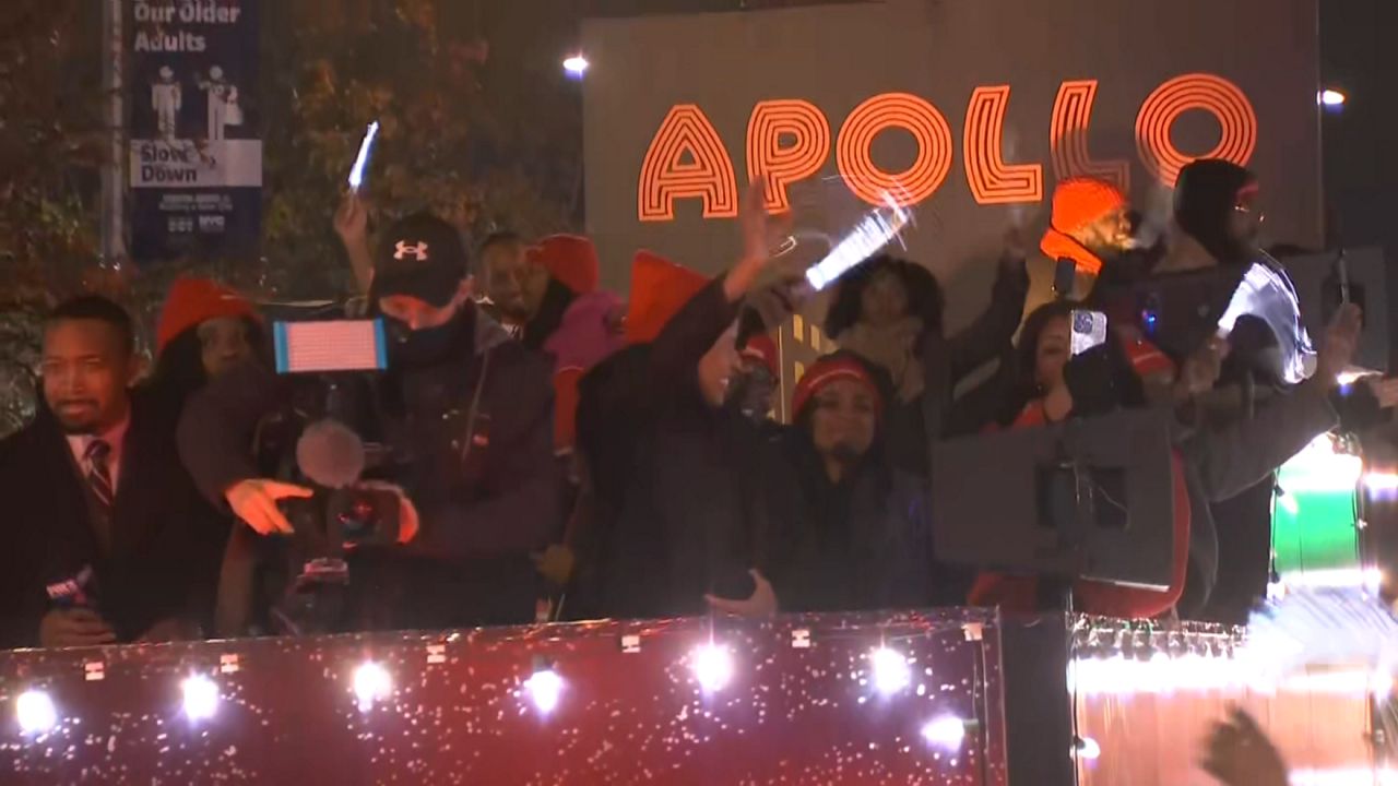 Holiday season kicks off with Harlem Holiday Lights Parade