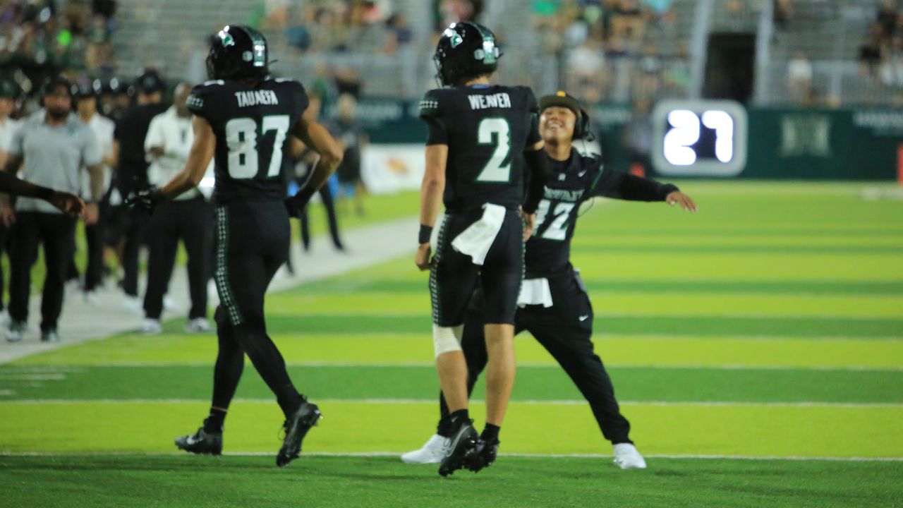 Weaver leads Hawaii football to victory over Sam Houston