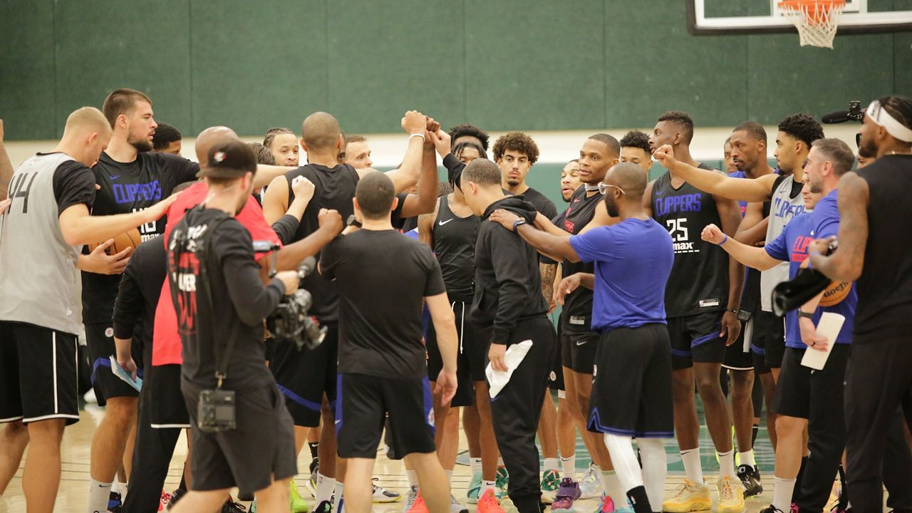 Clippers at full strength for Hawaii preseason game vs. Jazz