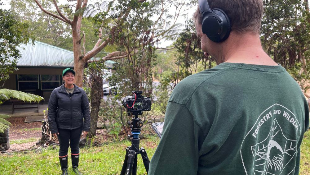 Hawaii forest birds come alive through virtual field trips