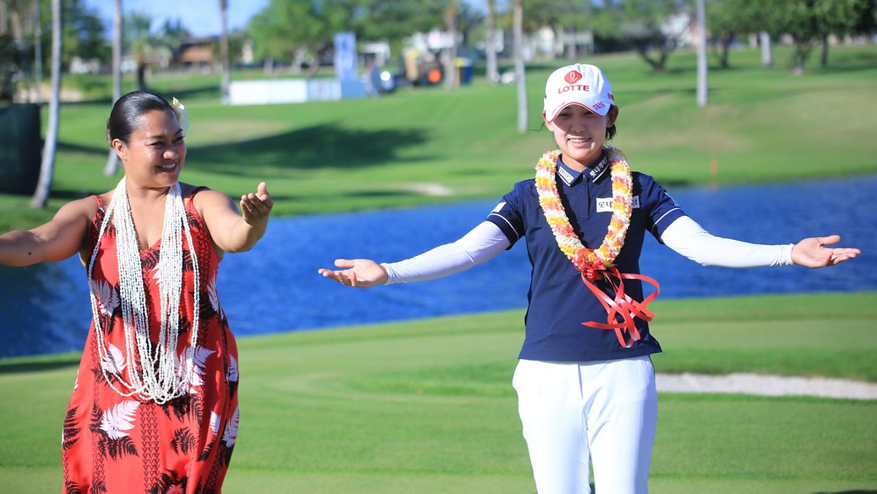 Hwang gets 1st career LPGA victory at Lotte Championship