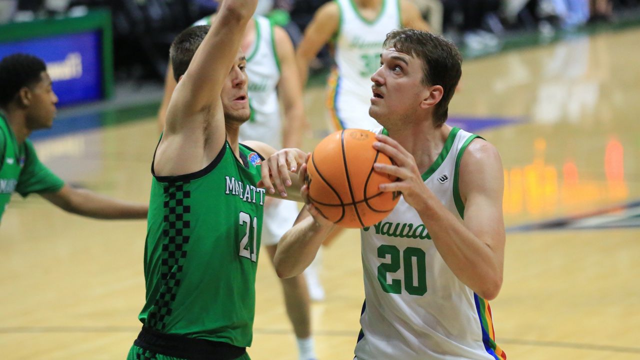 'Big Fish' Johnson, Hawaii basketball chomp Manhattan