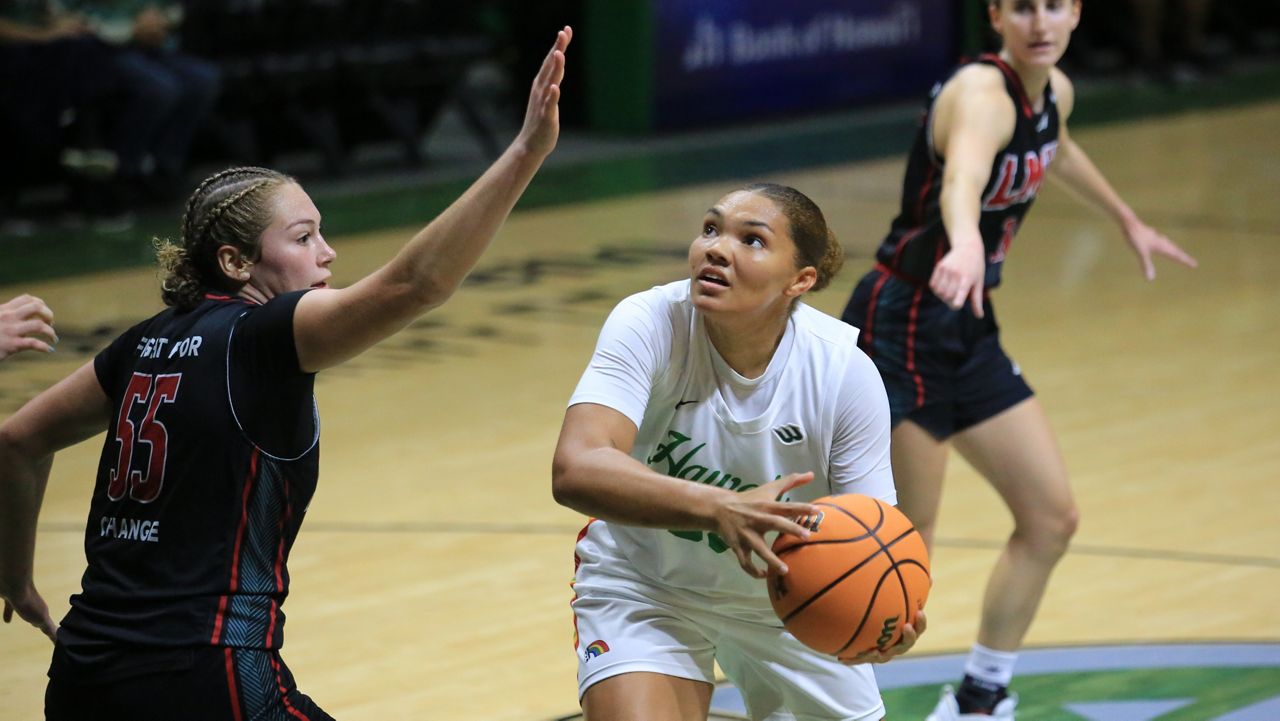 Hawaii women's hoops beats LMU on Bailey Flavell's winner
