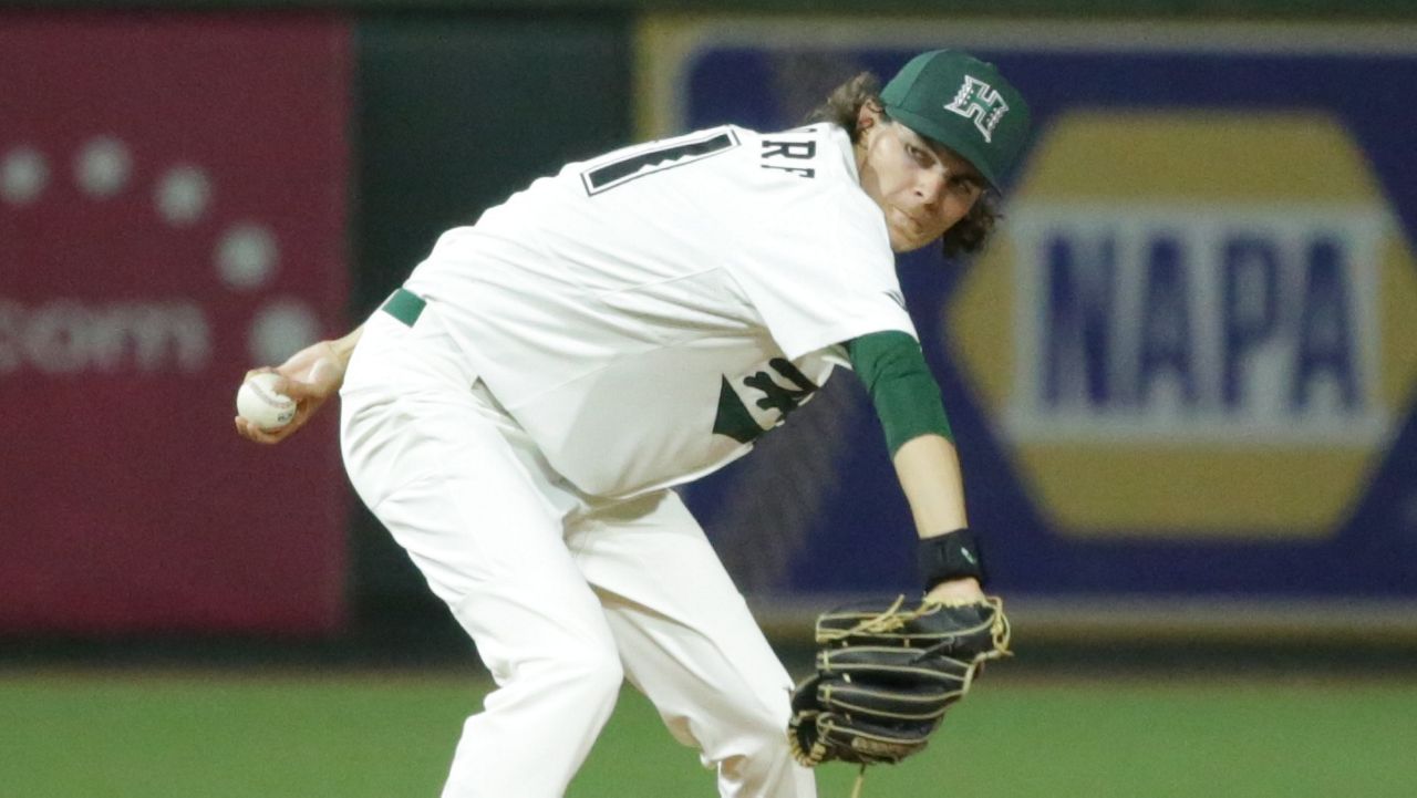 Hawaii baseball's Bodendorf named freshman All-American