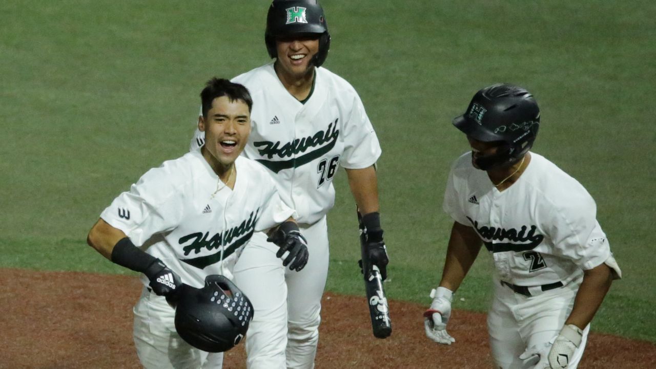 Miyao's walk-off ends season in style for UH baseball team