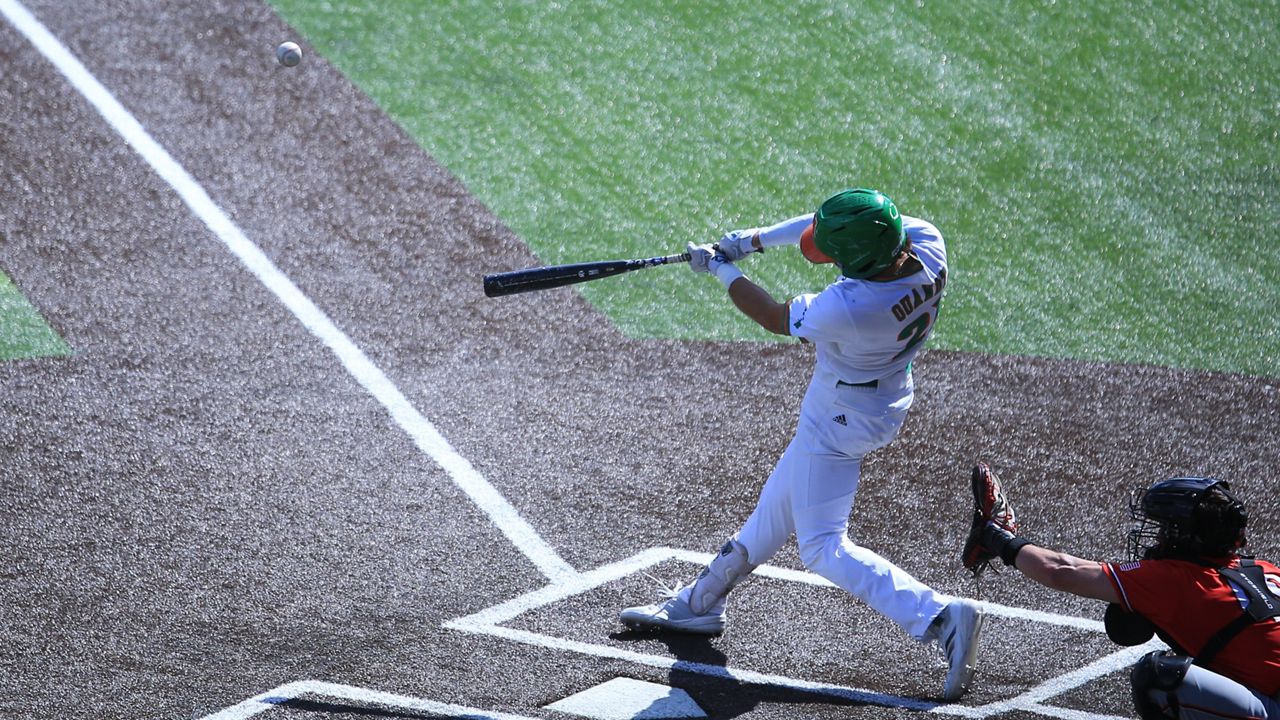 Hawaii baseball team overpower Northeastern for series lead