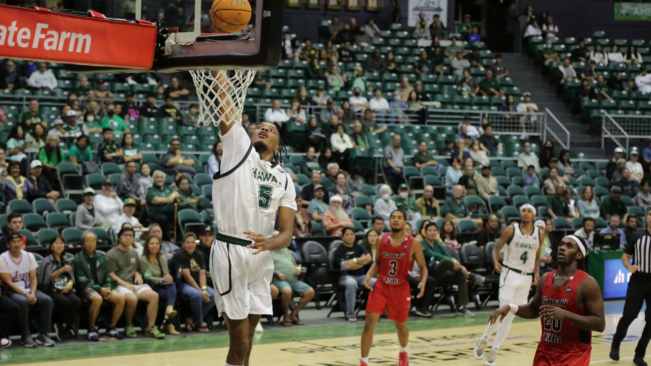 Hawaii men's basketball opens season with win over Hilo