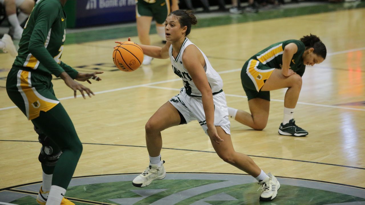 Hawaii women's basketball beats San Francisco for 1st win