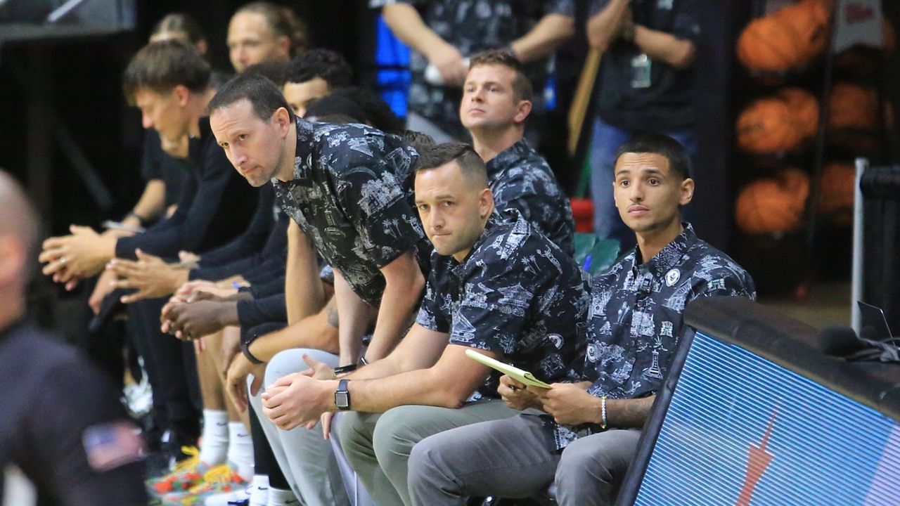 Hawaii men's basketball routs Pomona-Pitzer in exhibition