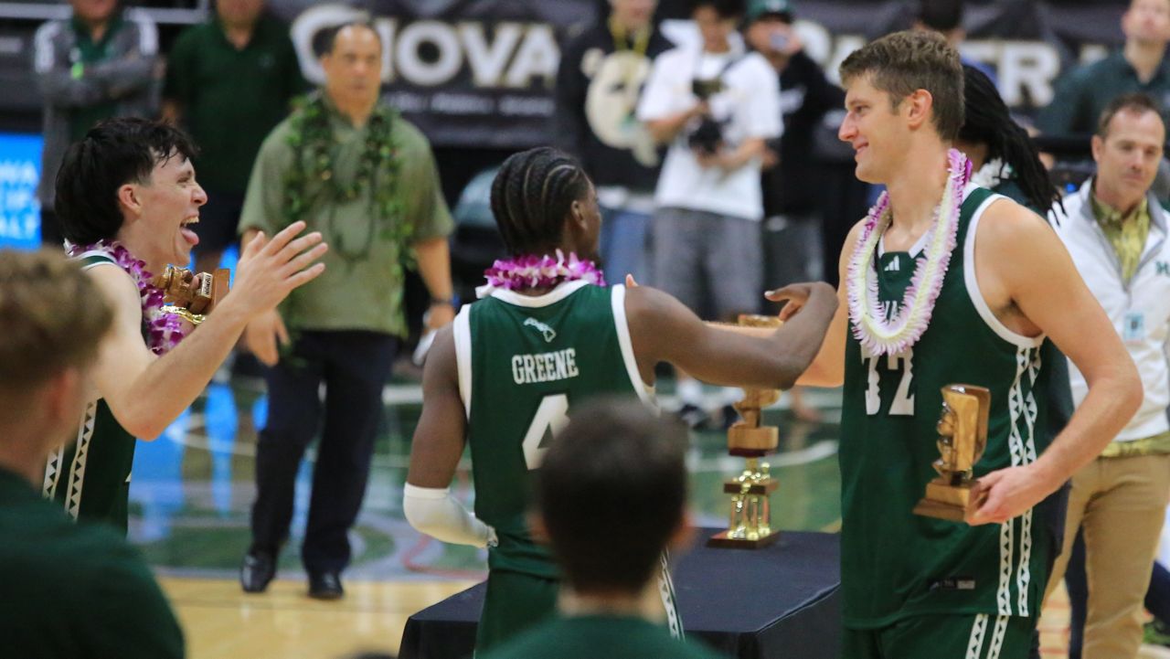 Hawaii hoops beats Pacific for Rainbow Classic championship