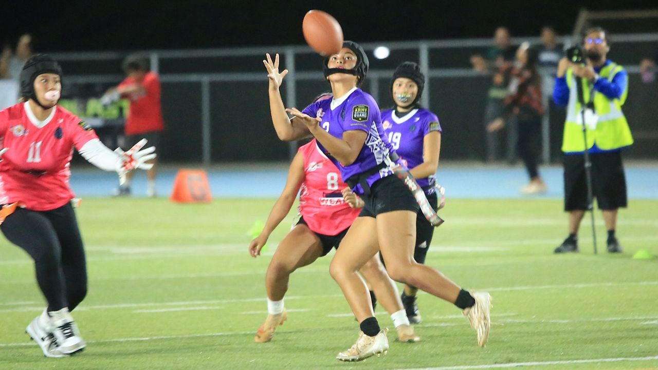 Girls flag football debuts at Hawaii prep showcase event